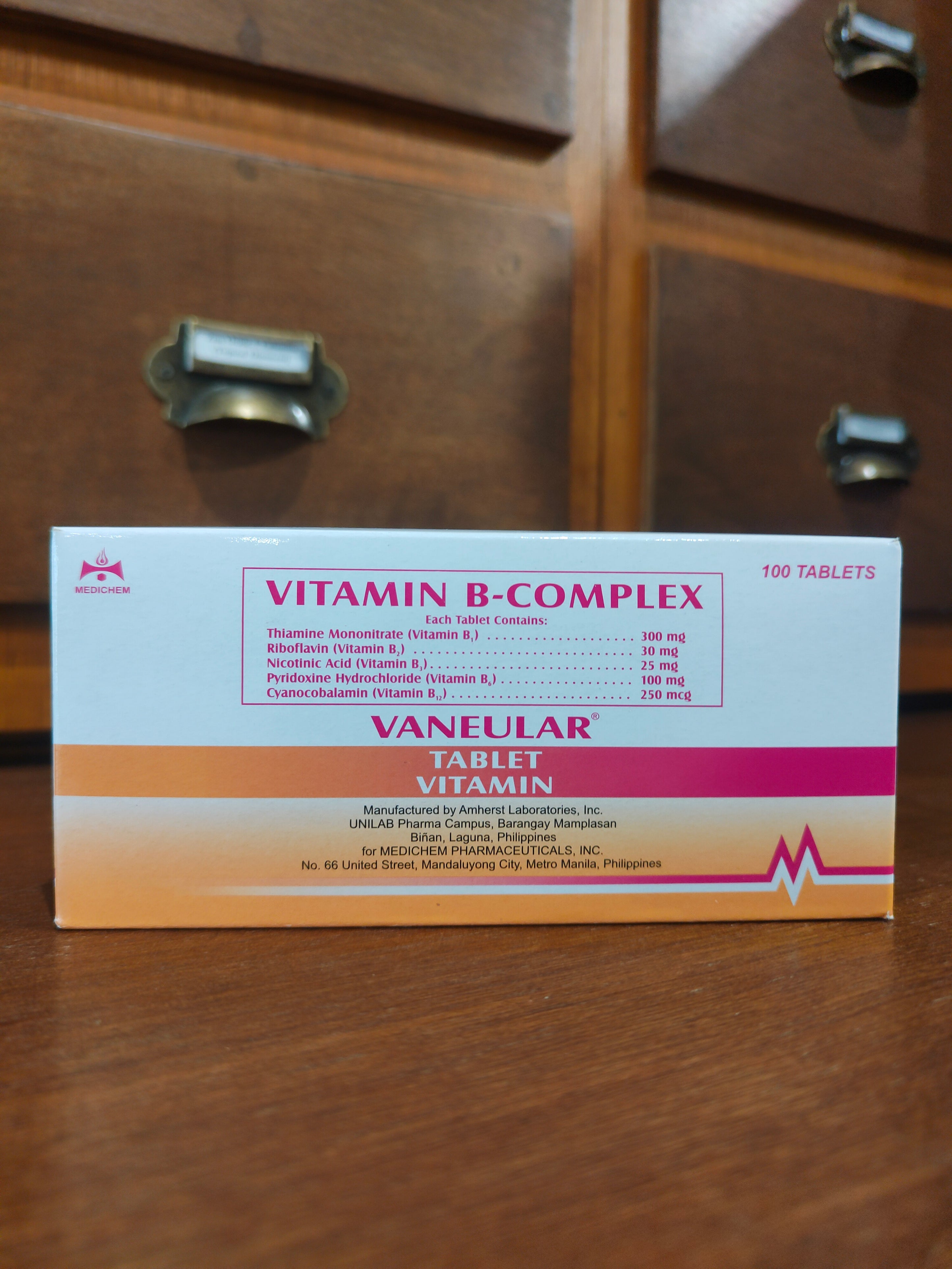 Vitamin B-Complex 300mg/ 30mg/ 25mg/ 100mg/ 250mcg Tablet (Vaneular ...
